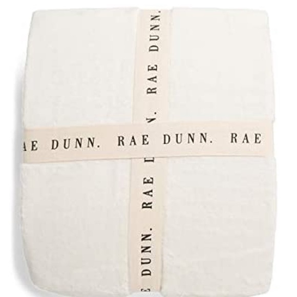Rae Dunn | Bedding | Rae Dunn Queen Size White Blanket | Poshmark